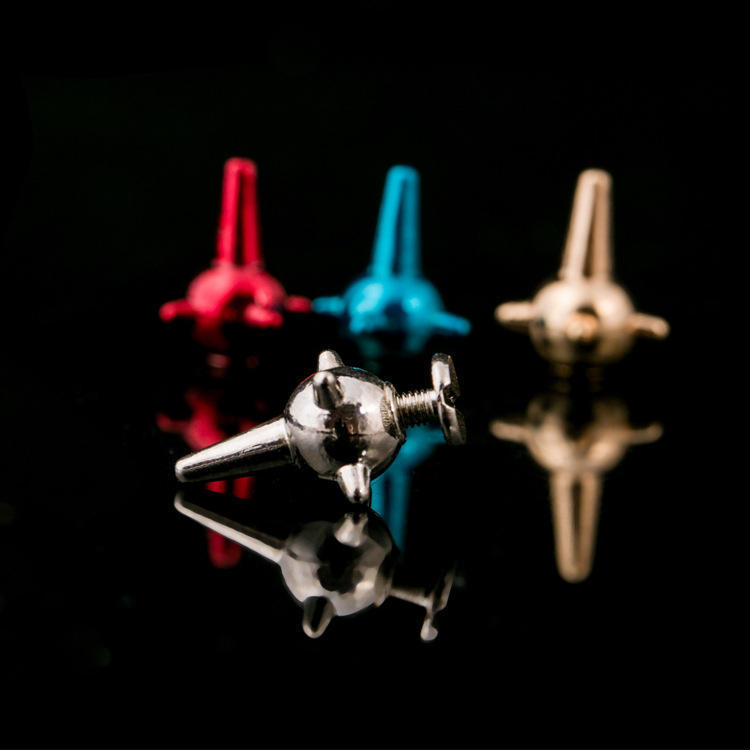 Screwback Spikes