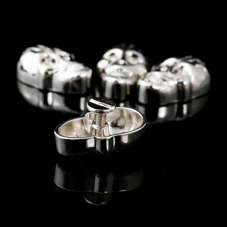 Screwback Spikes